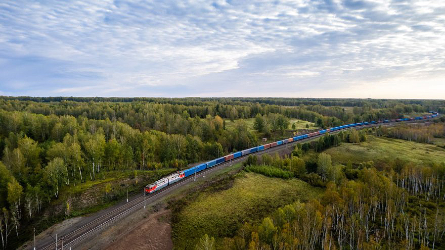 The first 100-car container train with polypropylene was sent from ...